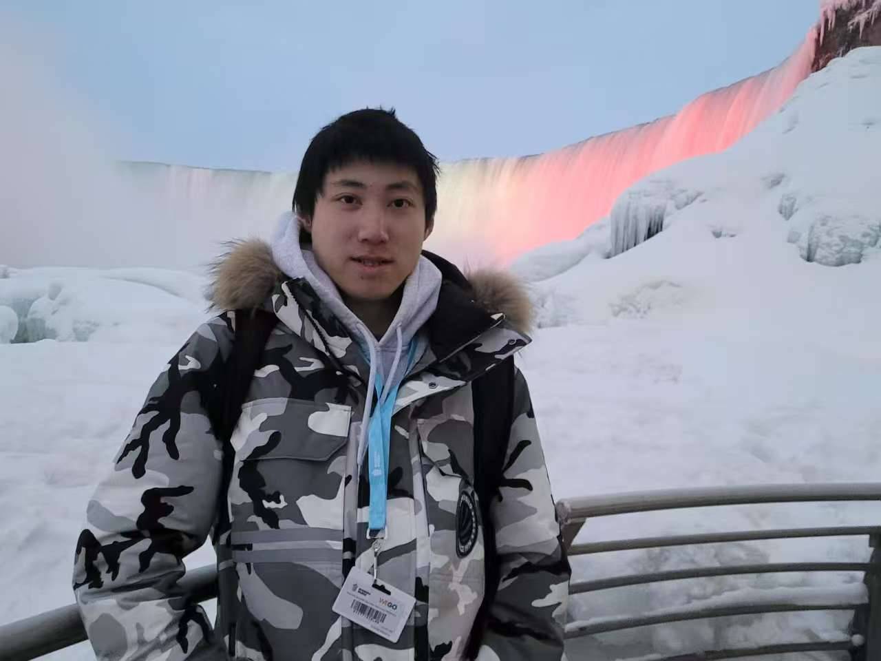 About Me - Dongzhuyuan Lu